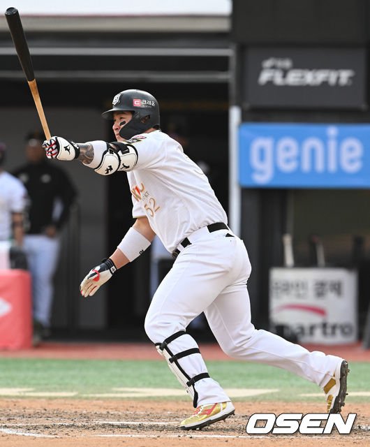 [사진]박병호, 짜릿한 동점타 : 네이트 스포츠