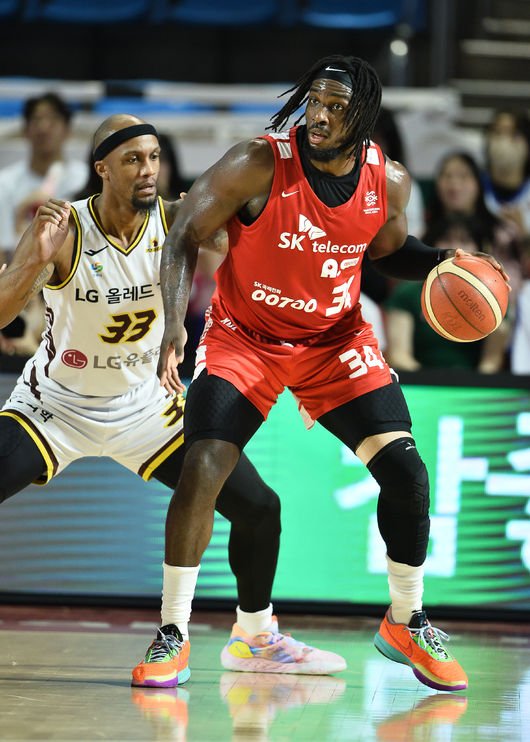 '워니+김선형 폭발' SK, LG 꺾고 4강 PO 3연승…챔프전 선착 [오!쎈현장] : 네이트 스포츠