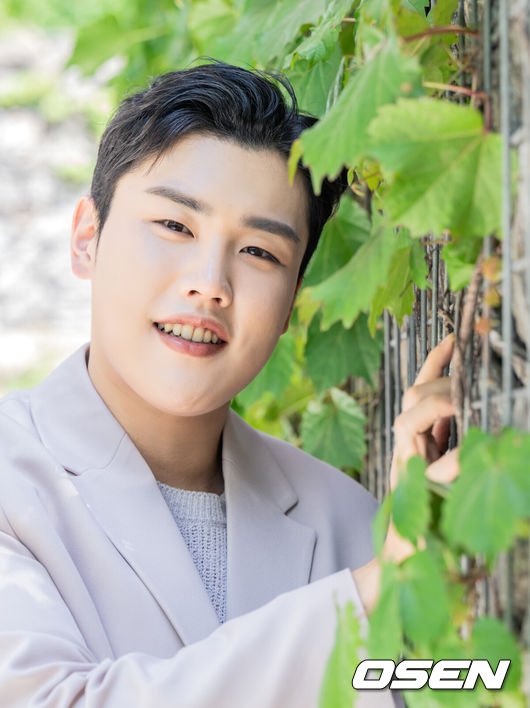 '26살' 고정우 "한 깊은 목소리? 굴곡진 인생 덕" [인터뷰③] | 네이트 연예