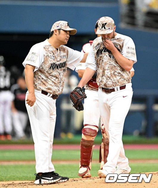 'ERA 3.41→4.22→11.57' KBO 최장수 외인투수에게 대체 무슨 일이 [오!쎈 고척] : 네이트 스포츠