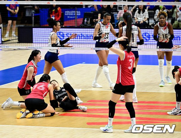 '정지윤 분전' 韓여자배구, VNL 충격의 25연패…도미니카共에 무기력한 셧아웃 완패 [VNL] : 네이트 스포츠