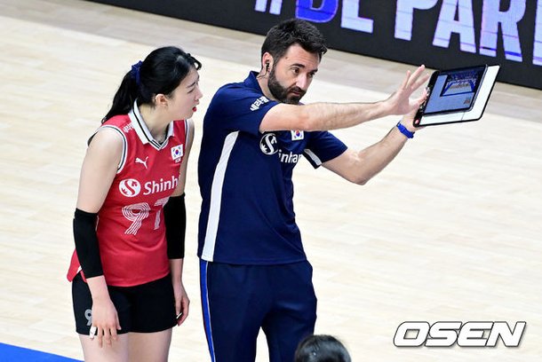 '굴욕' 김연경 은퇴한 여자 배구, VNL 27연패 '충격'…세자르호, 사상 초유 2년 연속 전패 '수모' : 네이트 스포츠