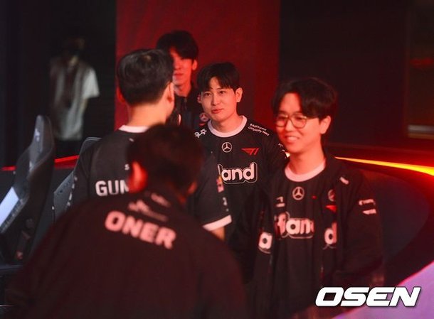 [LCK] 돌아온 '페이커'와 부활한 T1, DK 꺾고 PO 2R 진출(종합) : 네이트 스포츠