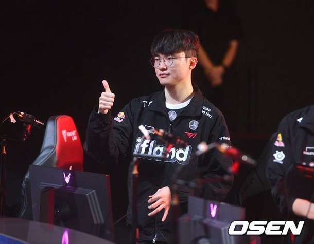 [LCK] 돌아온 '페이커'와 부활한 T1, DK 꺾고 PO 2R 진출(종합) : 네이트 스포츠