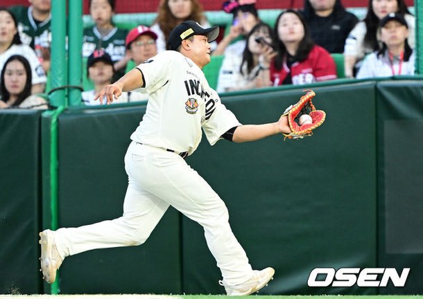 최정 우타자 최초 450홈런→강진성 슈퍼세이브…SSG, NC에 1점 차 신승 [인천 리뷰] : 네이트 스포츠