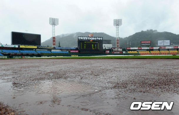 또 고척돔 빼고 KBO 4G 우천 취소…어느새 65G 밀렸다, 일정 소화 언제 다 하나 : 네이트 스포츠