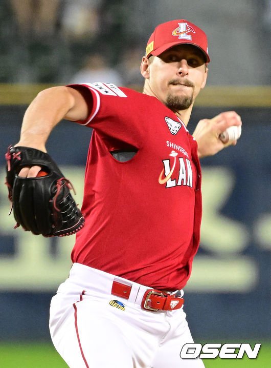 [사진]SSG 선발 맥카티,'DH 2차전 승리가 필요해' : 네이트 스포츠