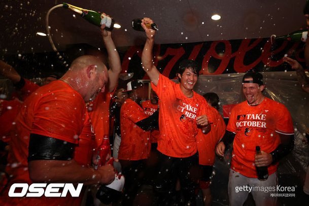 '오타니는 6년 동안 못갔는데…' 163km 오타니 라이벌, ML 데뷔 첫 해 PS 진출 : 네이트 스포츠