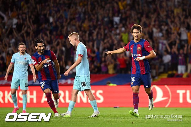 '펠릭스 2G 1AS' 바르사, 앤트워프 5-0 격파…레반도프스키 유럽대항전 100골 금자탑 : 네이트 스포츠