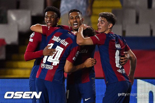 '펠릭스 2G 1AS' 바르사, 앤트워프 5-0 격파…레반도프스키 유럽대항전 100골 금자탑 : 네이트 스포츠