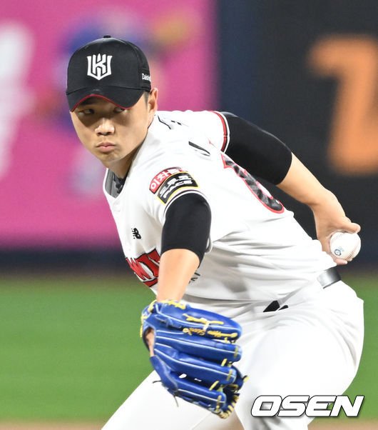 '난세영웅' 이선우 깜짝 호투! 위기의 KT, DH1 패배 설욕→3연패 탈출…'사구 교체' KIA 박찬호 골절 소견 [수원 리뷰] : 네이트 스포츠