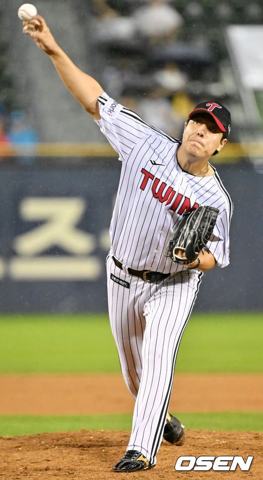 "팬 기대 보답하고 싶다" LG 9월 MVP 김진성, 6일 정규시즌 우승 기념 이벤트 : 네이트 스포츠