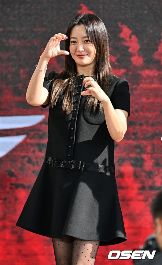 '달짝지근해' 김희선 "유해진 선배, 너무 순수하고 매력 있어"(28th BIFF) : 네이트 연예