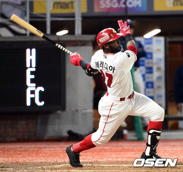 '에레디아 2번 전진-최주환 제외' 벼랑 끝 SSG 타선 변화…'페디 아닌 태너 선발' NC, 3연승 끝낸다 [준PO3] : 네이트 스포츠