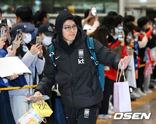 다시 PSG로…이강인 "2023년 A매치 모두 끝. 팬 덕분에 좋은 성적" : 네이트 스포츠