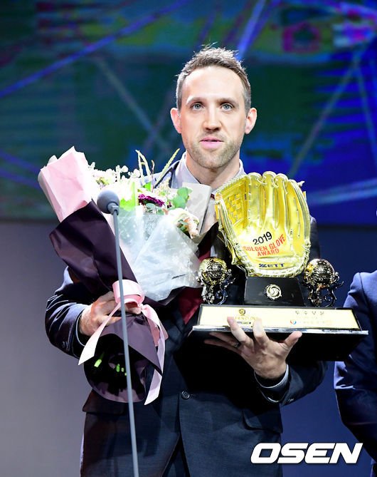 초라한 성적표 낸 4년전 KBO 20승 MVP…200억에 CWS행 페디는 다를까 : 네이트 스포츠