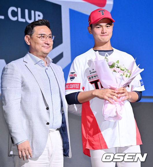 "선배들처럼 빨리…" 150km 쏘는 193cm 예비루키, 예사롭지 않은 벌크업, 1R 잭팟 잇는다 : 네이트 스포츠