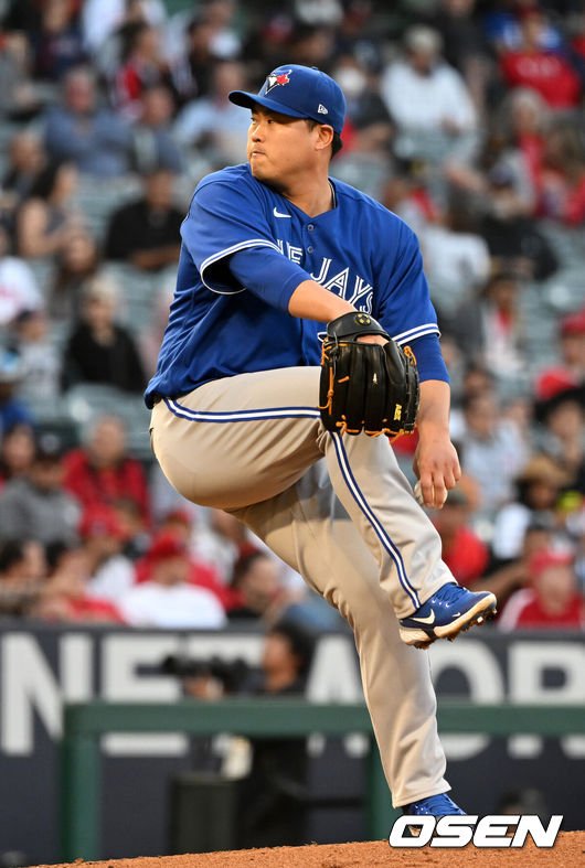 'LA→토론토→다음은 뉴욕?' 류현진, 메츠 영입 후보 올랐다…160km 파이어볼러&日 64승 좌완과 경쟁 : 네이트 스포츠