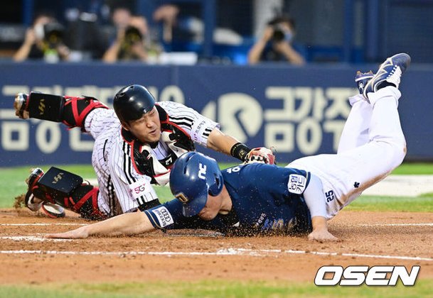 KBSA, 올해부터 12세·15세 이하 대회 1루·홈 헤드퍼스트 슬라이딩 금지…위반시 아웃 판정 "유소년 선수 부상 방지 위한 결정" : 네이트 스포츠