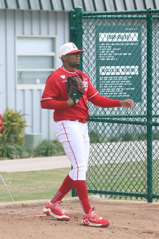 '벌써 151km 쾅!' SSG 新외인 에이스, 첫ㅡ피칭부터 기대감 UP…2년차 엘리아스도 순조롭게 준비중 : 네이트 스포츠