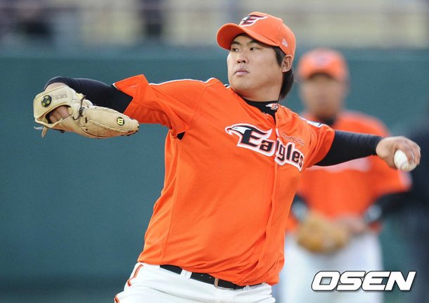 'KBO 역대 최고 대우' 8년 170억, 금의환향 류현진…9개 구단 비상, 순위 경쟁 지각변동 예고 : 네이트 스포츠