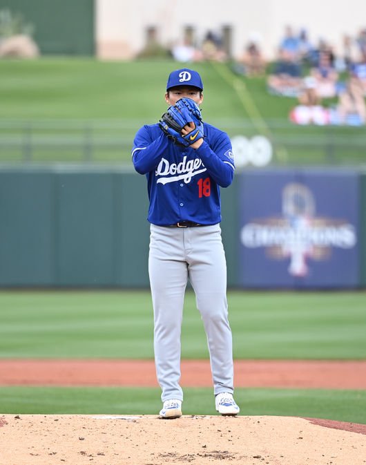 154km 강속구에 146km 스플리터로 KKK…베일 벗은 4342억 야마모토, "왜 많은 팀들이 원했는지 확인" : 네이트 스포츠