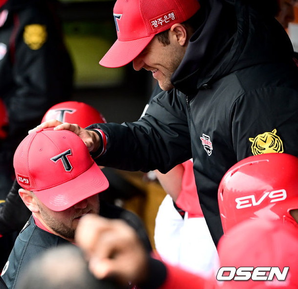 154km 윽박+공포의 싱커, 12타자 퍼펙트 KIA 팬들은 심쿵, 크로우 "더 강한 볼 던진다" [오!쎈 대전] : 네이트 스포츠