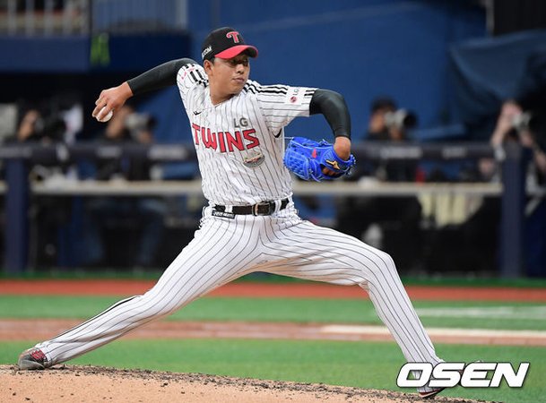 '157km' 국대 사이드암, "투심으로ML 못 간다"…염갈량의 쓴소리, 언제 1군 복귀할까 : 네이트 스포츠