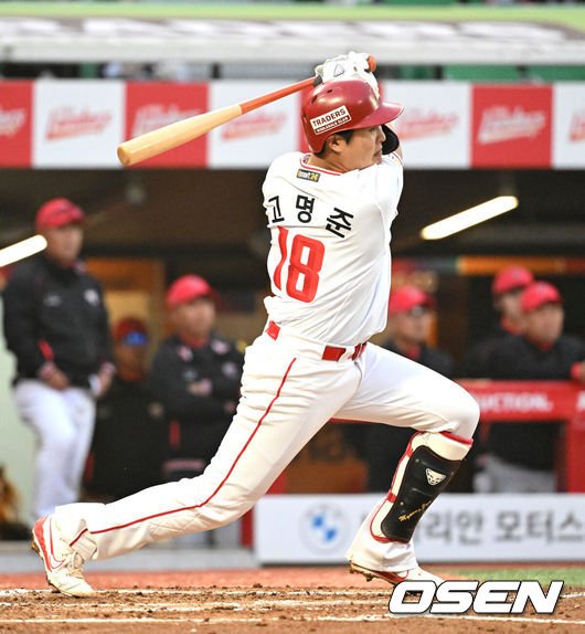 '가장 극적인 순간 터진 467호 홈런' 최정, 역대 최다홈런 타이 달성…SSG, KIA 7연승 저지하고 3연승 [인천 리뷰] : 네이트 스포츠