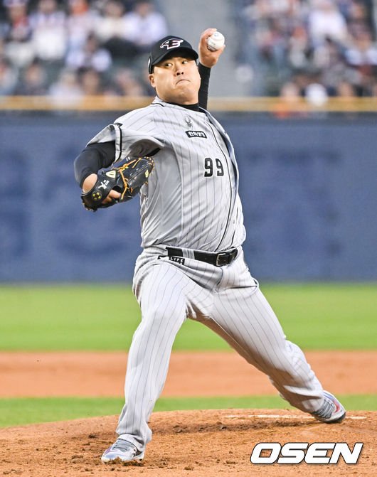12년 전, 25세 영건이 이루지 못한 '최연소 100승', ML 돌고돌아 37세에 달성할까…류현진 대망의 100승 도전 : 네이트 스포츠