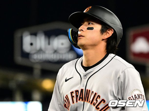 160km 총알 타구잡히고 1,2루 득점권놓치고…이정후, 3G 연속안타로 체면치레 '팀은 3연패' [SF 리뷰] : 네이트 스포츠