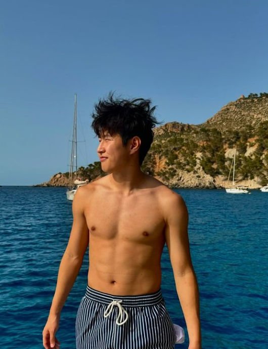 '1056억 PL 제안' 이강인, PSG로 일단 합류 전망…식스팩 자랑-비시즌 훈련 철저 : 네이트 스포츠