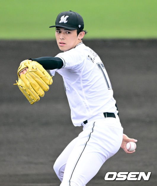 'ML 갈 수 있을까' 日 160km 괴물투수, 논란의 헤드샷 퇴장 "죄송하다고 생각해, 사과했다" : 네이트 스포츠