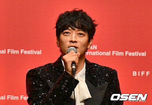 '전,란' 강동원 "현장에 온 박찬욱, 나한테 대사 틀렸다 지적" [29th BIFF] | 아이돌24시 : 네이트 연예