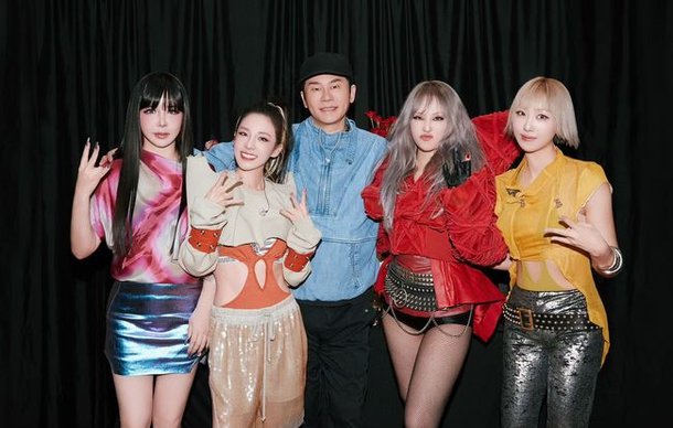 "세븐·GD→거미·제니" 2NE1 콘서트서 뭉친 'YG 패밀리'…여전한 의리 [Oh!쎈 이슈] : 네이트 연예