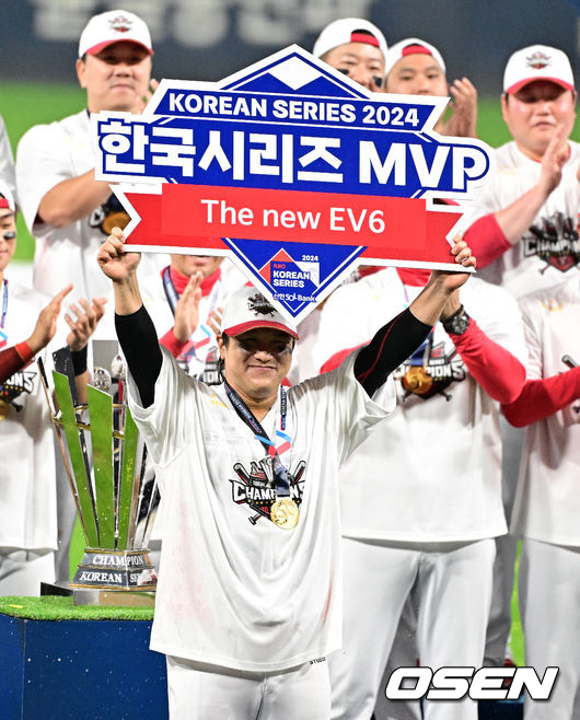아깝다! 김태군 단 한표차 2위라니…불타는 방망이 김선빈 MVP 첫 감격 [KS5] : 네이트 스포츠