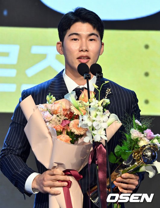 "내가 뛸 수 있는 팀으로 가고 싶어" ML 진출 도전 김혜성, 곧 미국으로 향한다 [KBO 시상식] : 네이트 스포츠