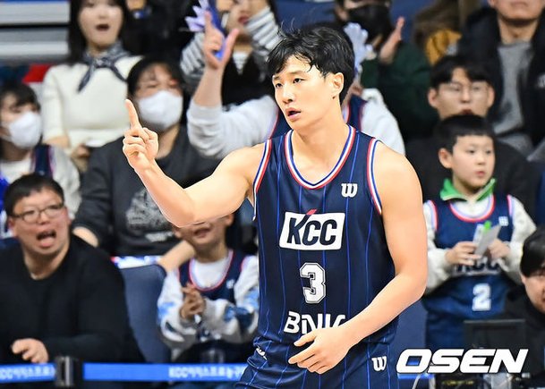 '허웅+라렌 49점 합작' 챔피언 KCC, SK 11연승 저지했다…소노 20점차 대패(종합) : 네이트 스포츠