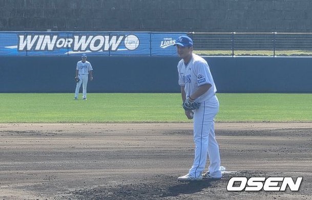 70억 FA, 드디어 첫선! 최고 145km 1이닝 무실점 쾌투 [오!쎈 오키나와] : 네이트 스포츠