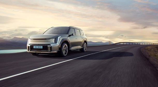 '0→100km/h 4.5초' 509마력의 '더 기아 EV9 GT' 사전계약…'스탠다드' 트림도 : 네이트 뉴스