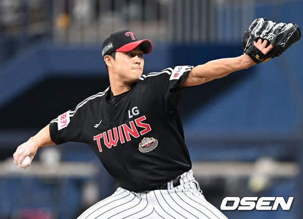 '52억 FA' 마무리만 부상 이탈 아니다. '154km' 유격수→투수, 또 어깨 잔부상 2차 캠프 탈락 [LG 캠프] : 네이트 스포츠