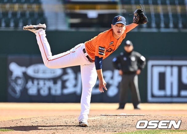 세상에 153km 포크볼이라고? 충격적인 마구, 문동주 괴력이 낳은 오해…기계 오류였다 : 네이트 스포츠