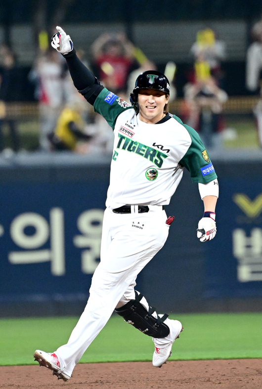 나성범이 드라마썼다! 9회 역전 2타점 끝내기타…KIA, KT 5-4 꺾고 위닝시리즈 [광주 리뷰] : 네이트 스포츠