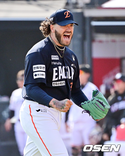 미쳤다 한화 마운드! 폰세 7이닝 비자책, 김서현 161km 세이브, 6연승 질주…KIA 3연패 [광주 리뷰] : 네이트 스포츠