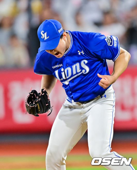 19세 신인 맞아? 위기 등판→155km KK 압도하다…루키 홀드 1위 위엄 "삼진의 짜릿함, 나도 모르게 포효했다" : 네이트 스포츠