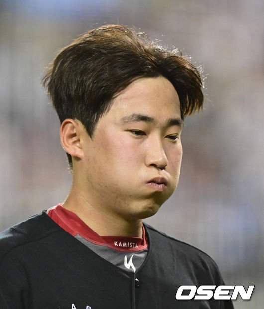 'KIA 날벼락' 김도영 이어 윤영철도 시즌아웃, 일본서 팔꿈치 인대 재건술 받는다 [공식발표] : 네이트 스포츠