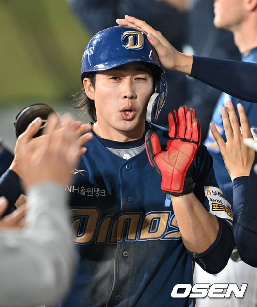 8타자 연속 삼진이라니, 한화 불펜 대단했는데…천재환 한 방에 넉다운, NC파크 열광 "만원 관중 앞이라 더 기뻤다" : 네이트 스포츠