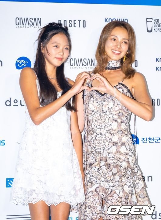 추사랑, 야노 시호 빼닮은 173cm 모델 DNA…당장 데뷔해도 되겠네[핫피플] : 네이트 연예