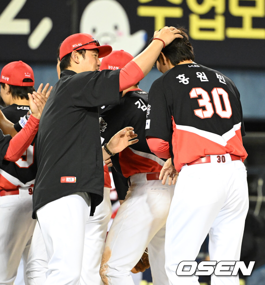 [단독] 154km 장발 클로저 한맺힌 7년 도전 멈춘다…KIA 홍원빈 전격 은퇴 : 네이트 스포츠