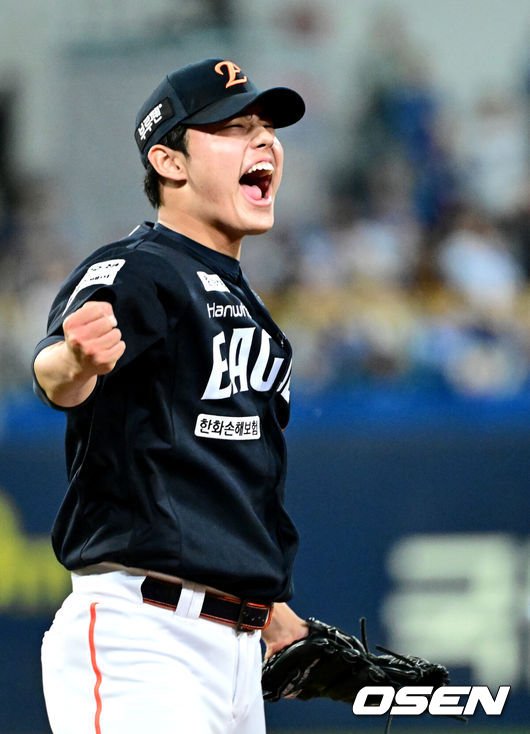 '폰와류 15실점' 무너졌는데 혼자 또 무실점이라니…문동주 역대급 지배력, 설마 5차전까지? "안 가는 게 좋다" [PO3] : 네이트 스포츠